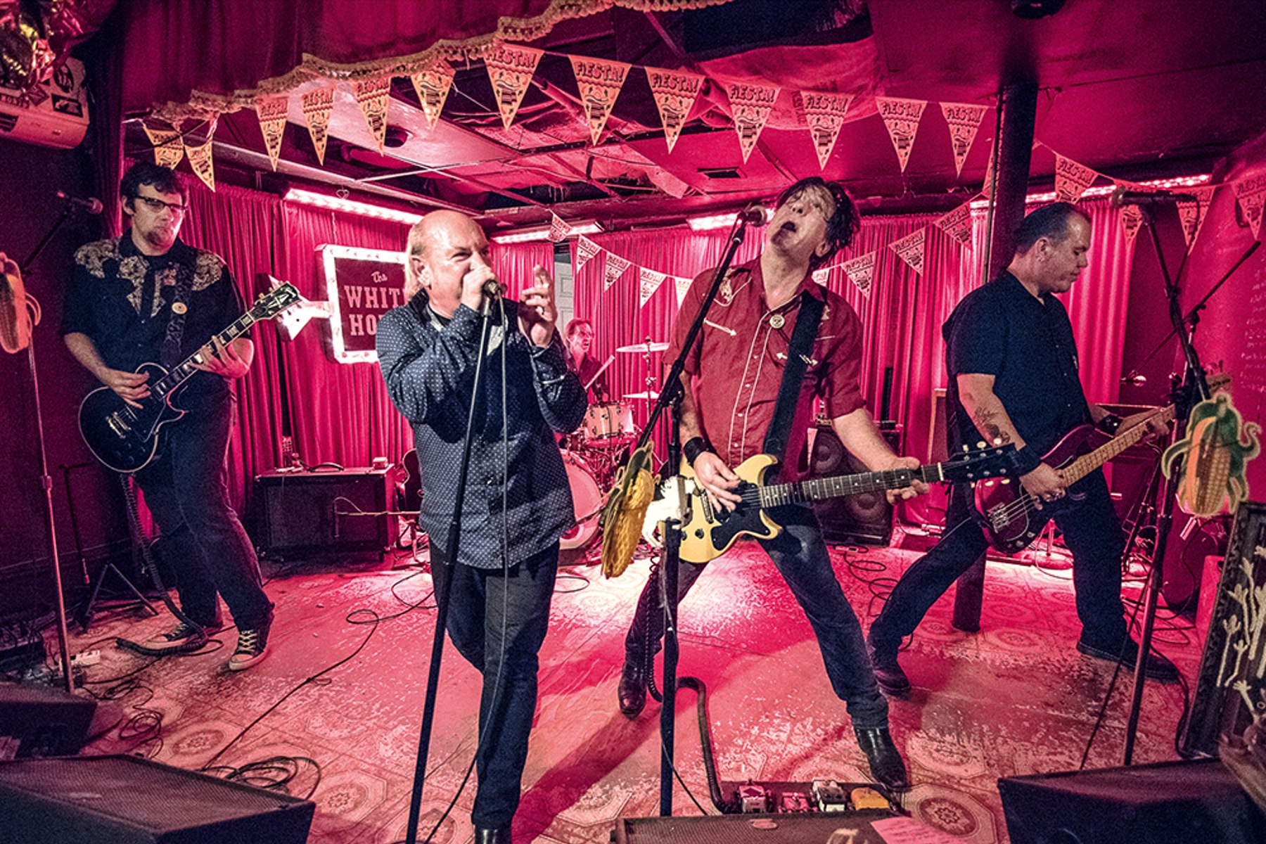 Ox präsentiert: PAT TODD AND THE RANKOUTSIDERS